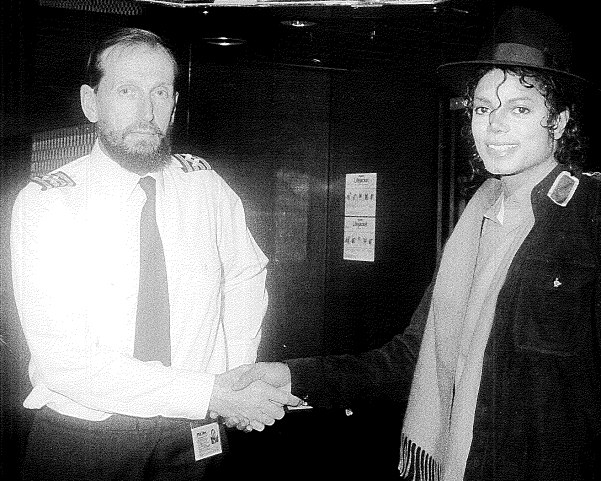 The Front Page. - Copy 163(Catherine Zeta Jones and Michael Jackson at ...